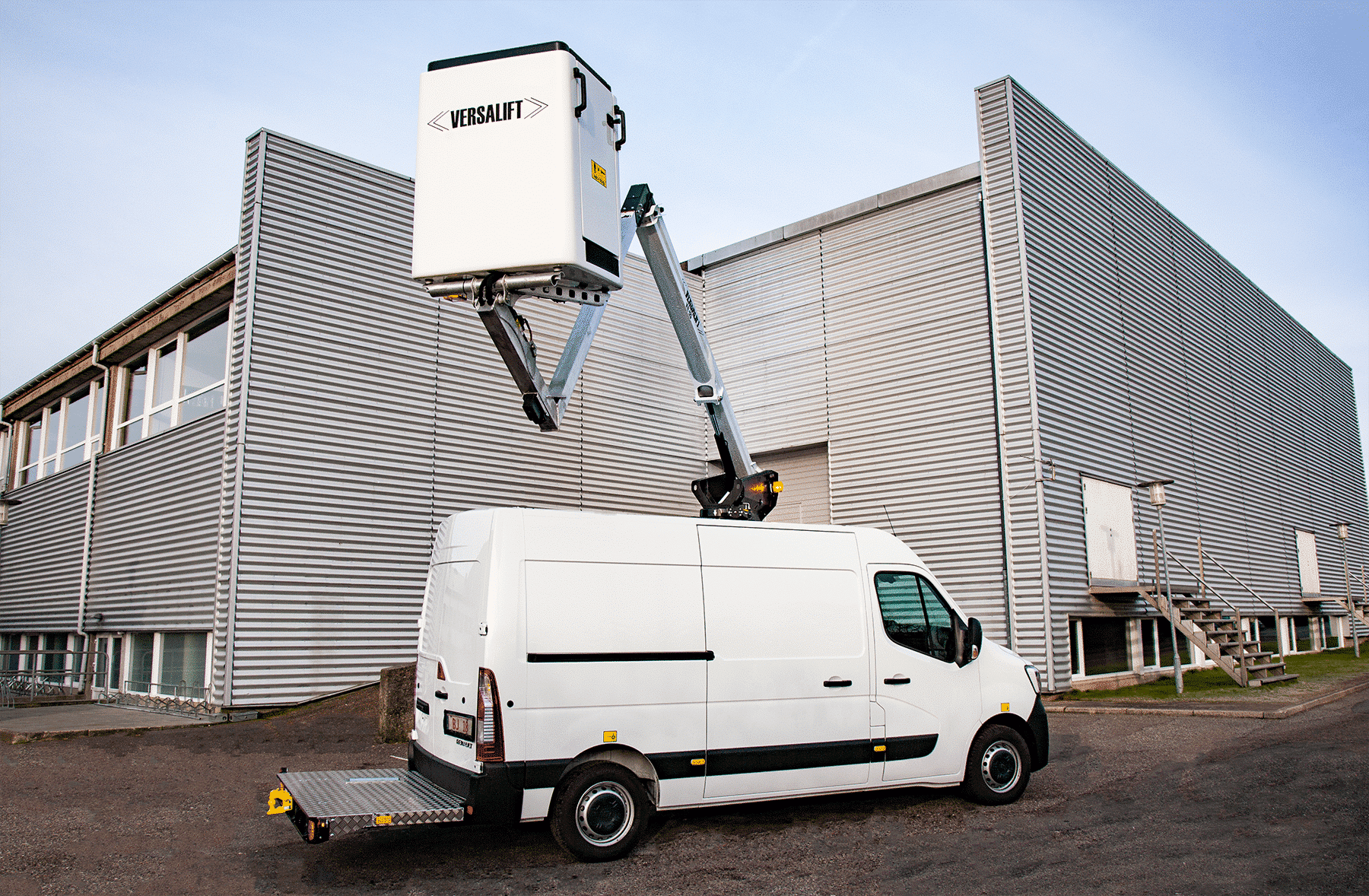 Versalift International | Manufacturer Of World-Leading Vehicle Mounted ...